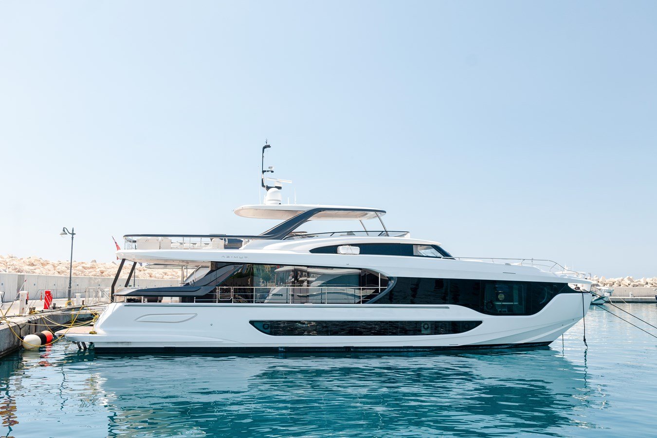 IATE AZIMUT GRANDE BREEZE DE 26 M Á VENDA | MEU
